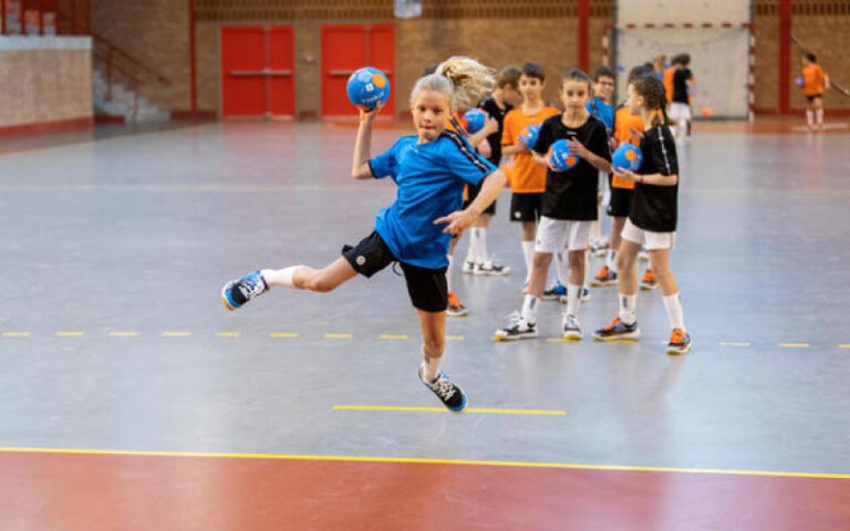 ¿Qué es el Mini-handball? Una Guía completa! | 2025