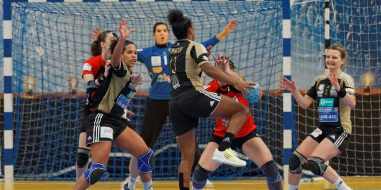 Los Fundamentos básicos del Handball Cancha de Handball